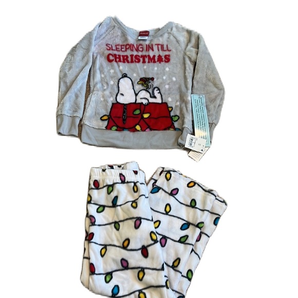 Peanuts | Pajamas | Snoopy Peanuts Holiday Theme Pajamas Set Top And ...